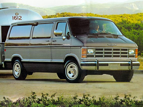 1992 Dodge B150 Ram Pictures & Photos - CarsDirect