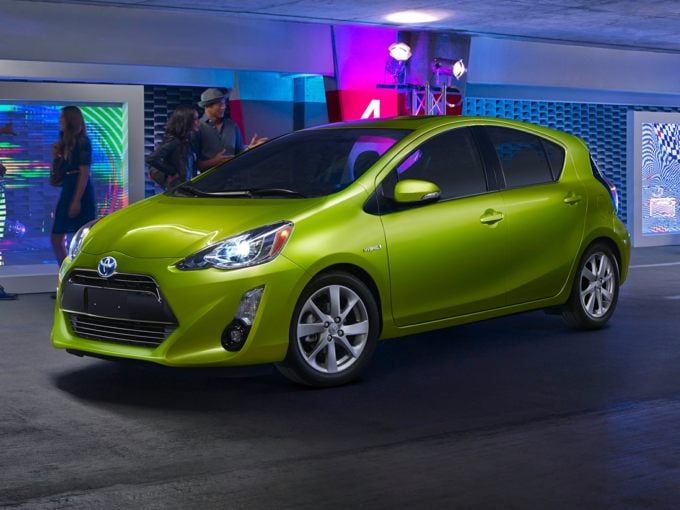 2016 Toyota Prius c Styles & Features Highlights