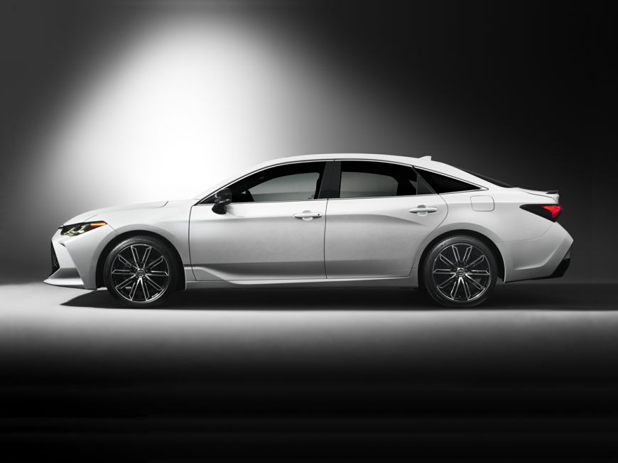 Toyota Avalon by Model Year & Generation - CarsDirect