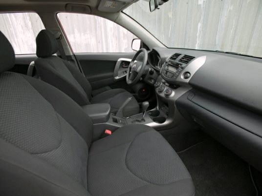 2012 Toyota RAV4 Pictures
