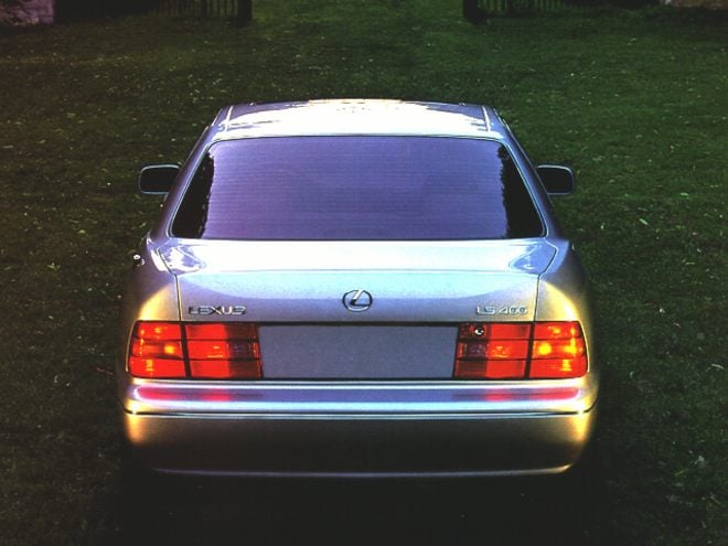 1997 Lexus LS 400 Pictures