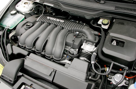 2005 Volvo V50 Pictures