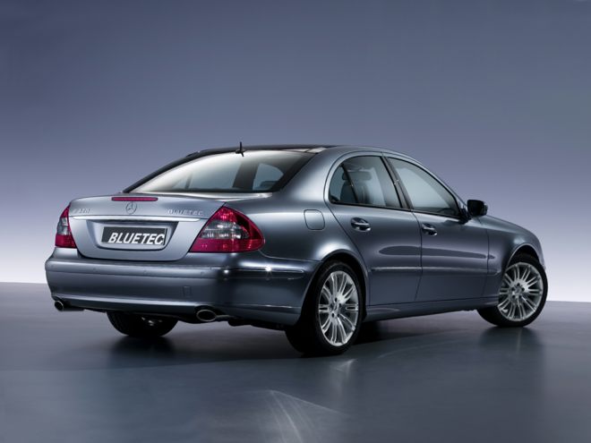 2007 Mercedes-Benz E320 BLUETEC Pictures