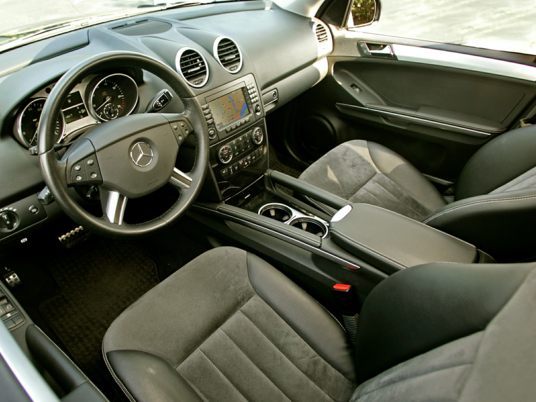 2007 Mercedes-Benz ML500 Pictures