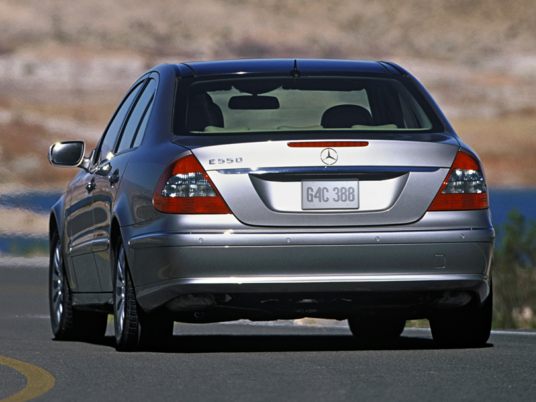 2009 Mercedes-Benz E550 Pictures