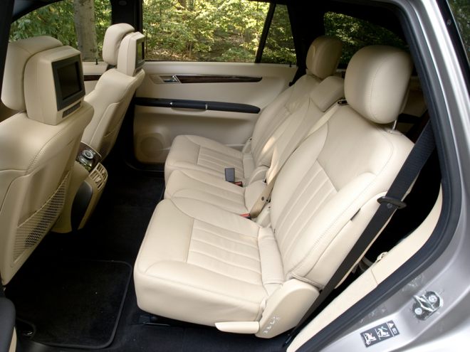 2010 Mercedes-Benz R350 Pictures