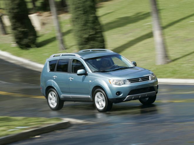 2009 Mitsubishi Outlander Pictures