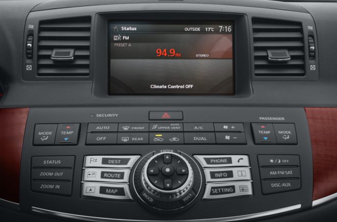 2010 INFINITI M35 Pictures