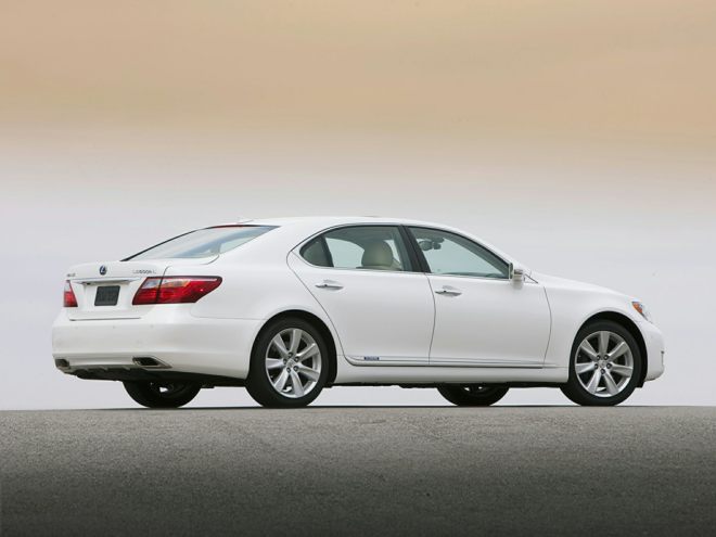 2011 Lexus LS 600h Pictures