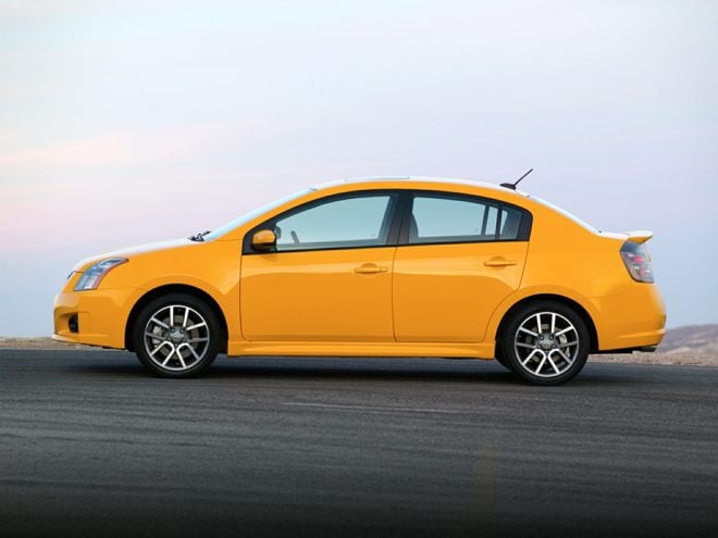 2010 Nissan Sentra Pictures