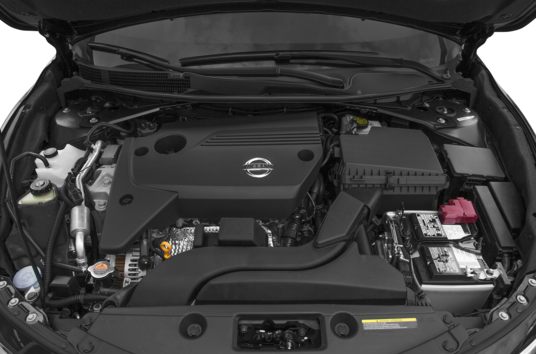 2015 Nissan Altima Pictures