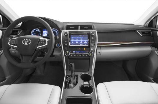 2015 Toyota Camry Pictures