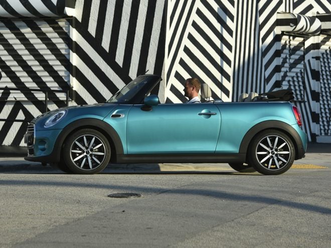 2016 MINI Convertible Pictures