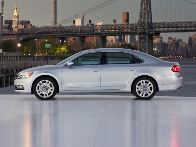 2019 Volkswagen Passat Pictures