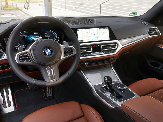 2021 BMW 3-Series Pictures