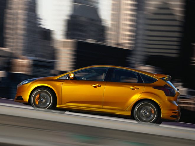 2014 Ford Focus ST Pictures