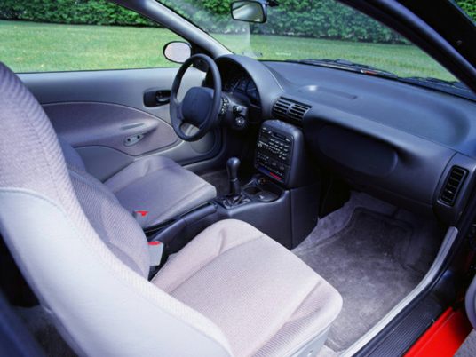 1999 Saturn SC2 Pictures
