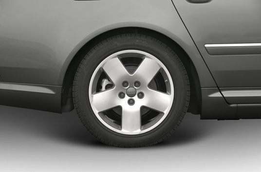 2005 Audi A8 Pictures