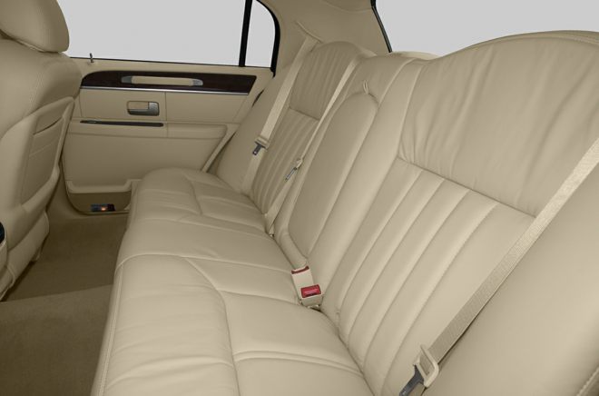 2005 Lincoln Town Car Pictures
