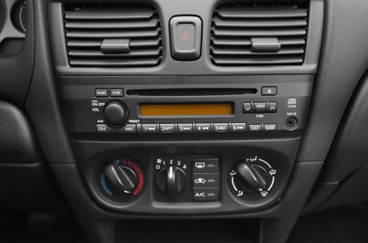 2005 Nissan Sentra Pictures