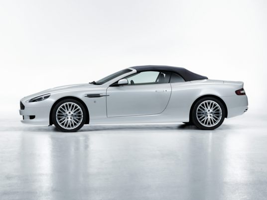 2009 Aston Martin DB9 Pictures