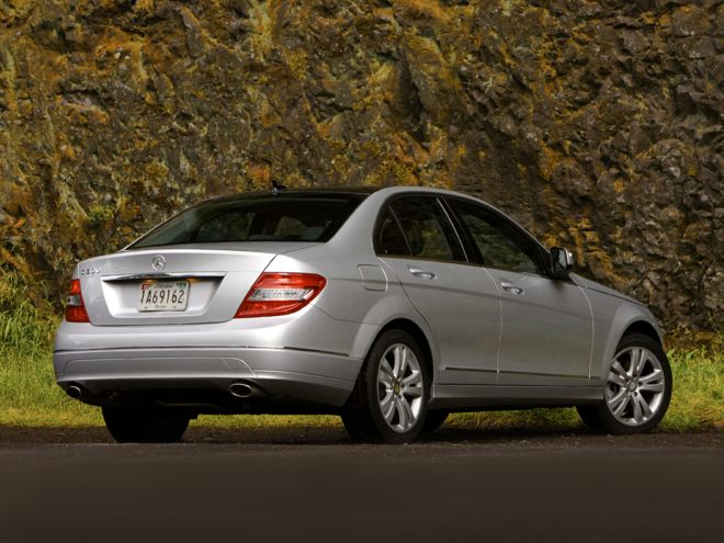 2010 Mercedes-Benz C300 Pictures