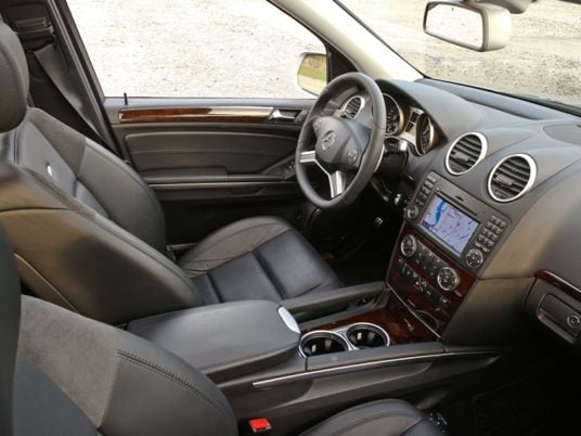 2010 Mercedes-Benz ML63 AMG Pictures