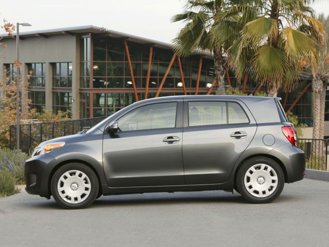 2014 Scion xD Pictures