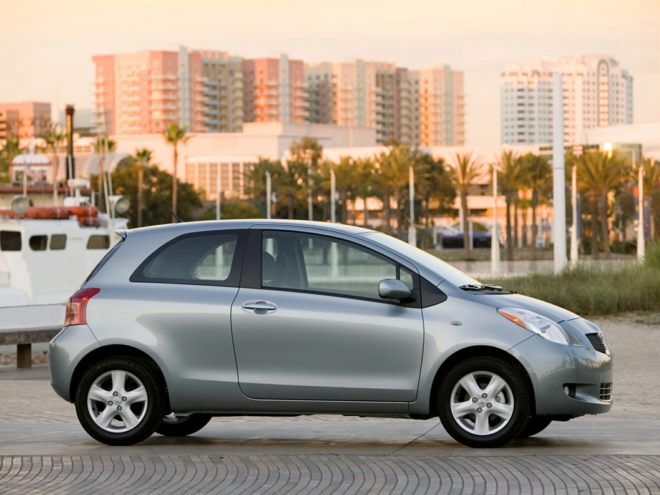 2009 Toyota Yaris Pictures