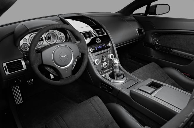 2011 Aston Martin V12 Vantage Pictures