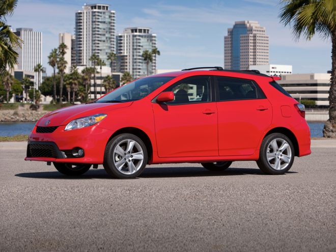 2011 Toyota Matrix Pictures