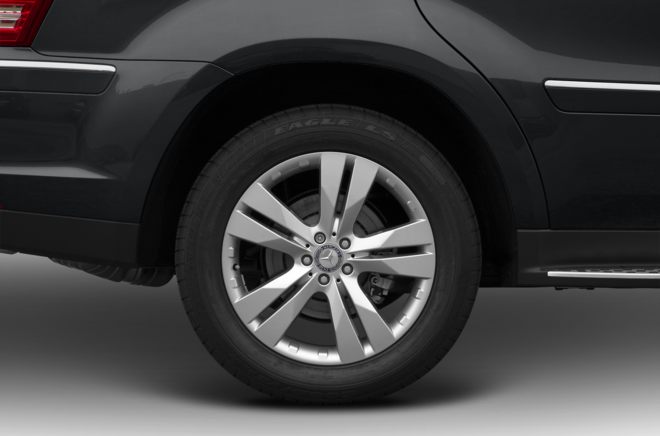 2012 Mercedes-Benz GL450 Pictures