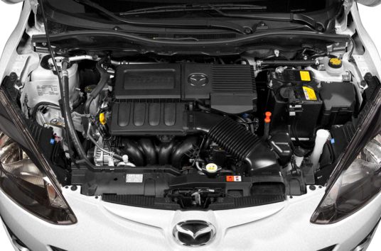 2013 Mazda Mazda2 Pictures
