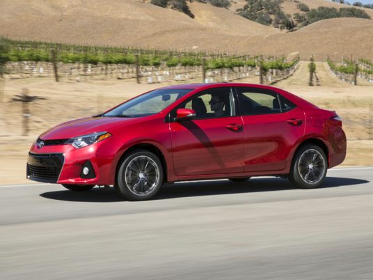 2016 Toyota Corolla Pictures