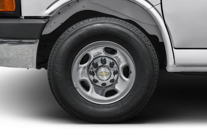 2018 Chevrolet Express Pictures