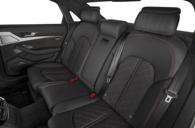 2017 Audi S8 Pictures