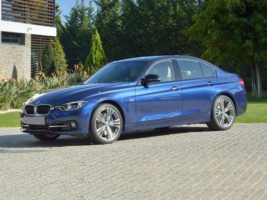 2017 BMW 330 Pictures