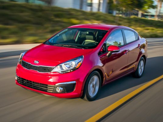 2016 Kia Rio Pictures