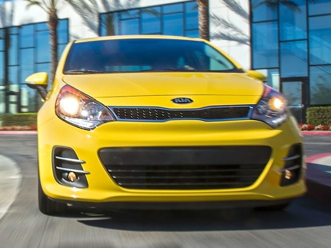 2017 Kia Rio Pictures