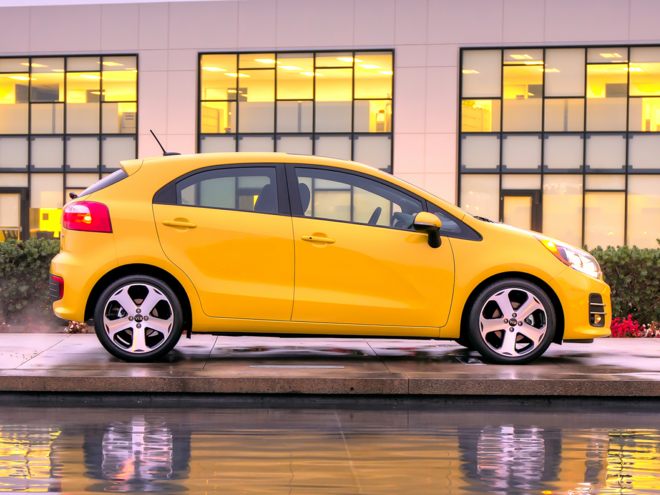 2017 Kia Rio Pictures