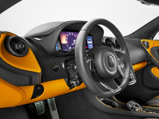 2021 McLaren 570S Pictures