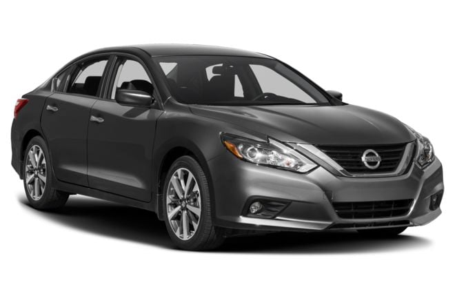 2017 Nissan Altima Pictures