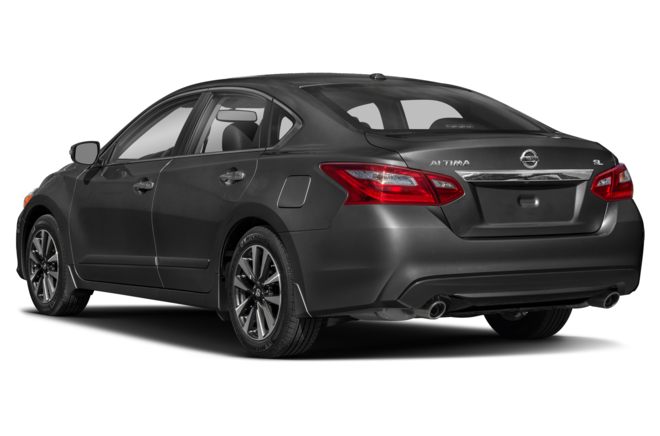 2017 Nissan Altima Pictures