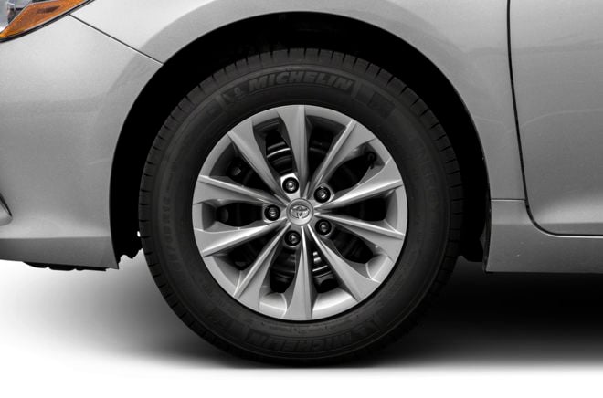 2016 Camry Tire Size