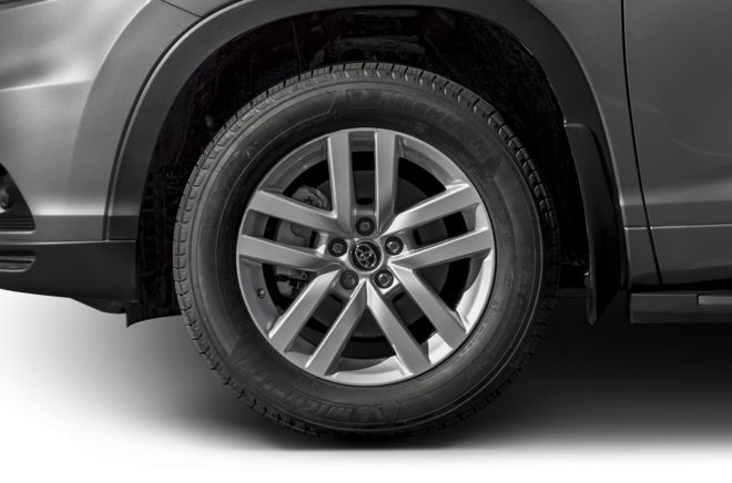 2016 Toyota Highlander Pictures