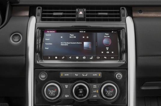 2018 Land Rover Discovery Pictures