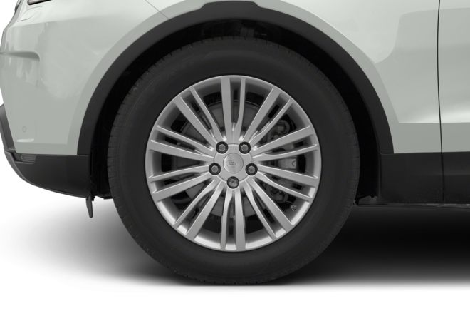 2019 Land Rover Discovery Pictures
