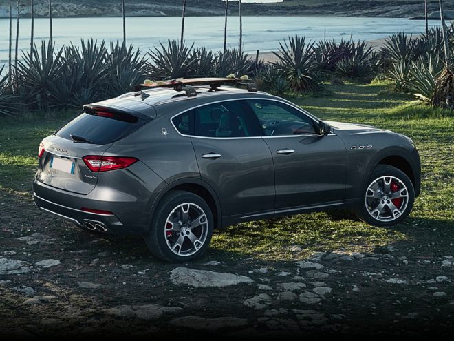 2017 Maserati Levante Pictures