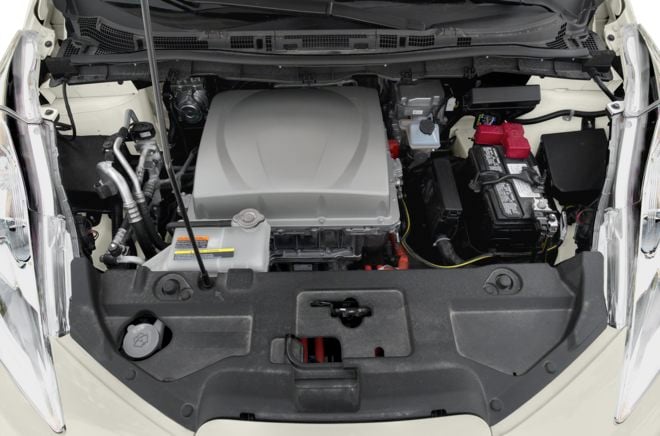 2017 Nissan LEAF Pictures