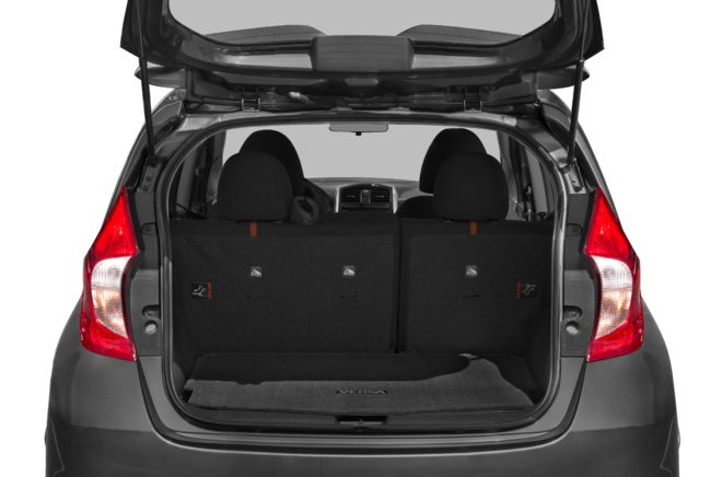 2017 Nissan Versa Note Pictures